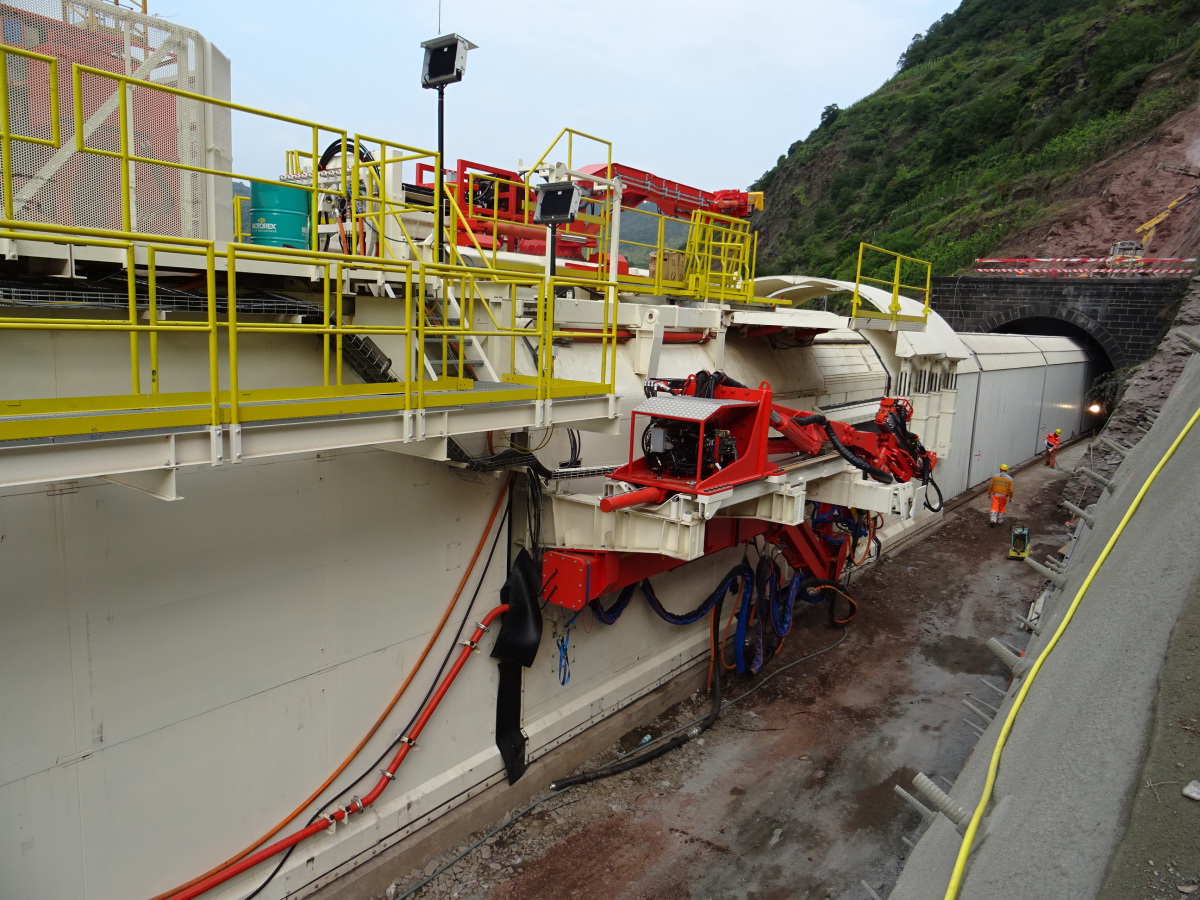 Pilot Project: Applying the Tunnel-in-Tunnel Method on DB electrified ...