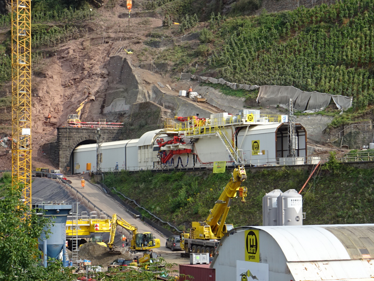 Pilot Project: Applying the Tunnel-in-Tunnel Method on DB electrified ...