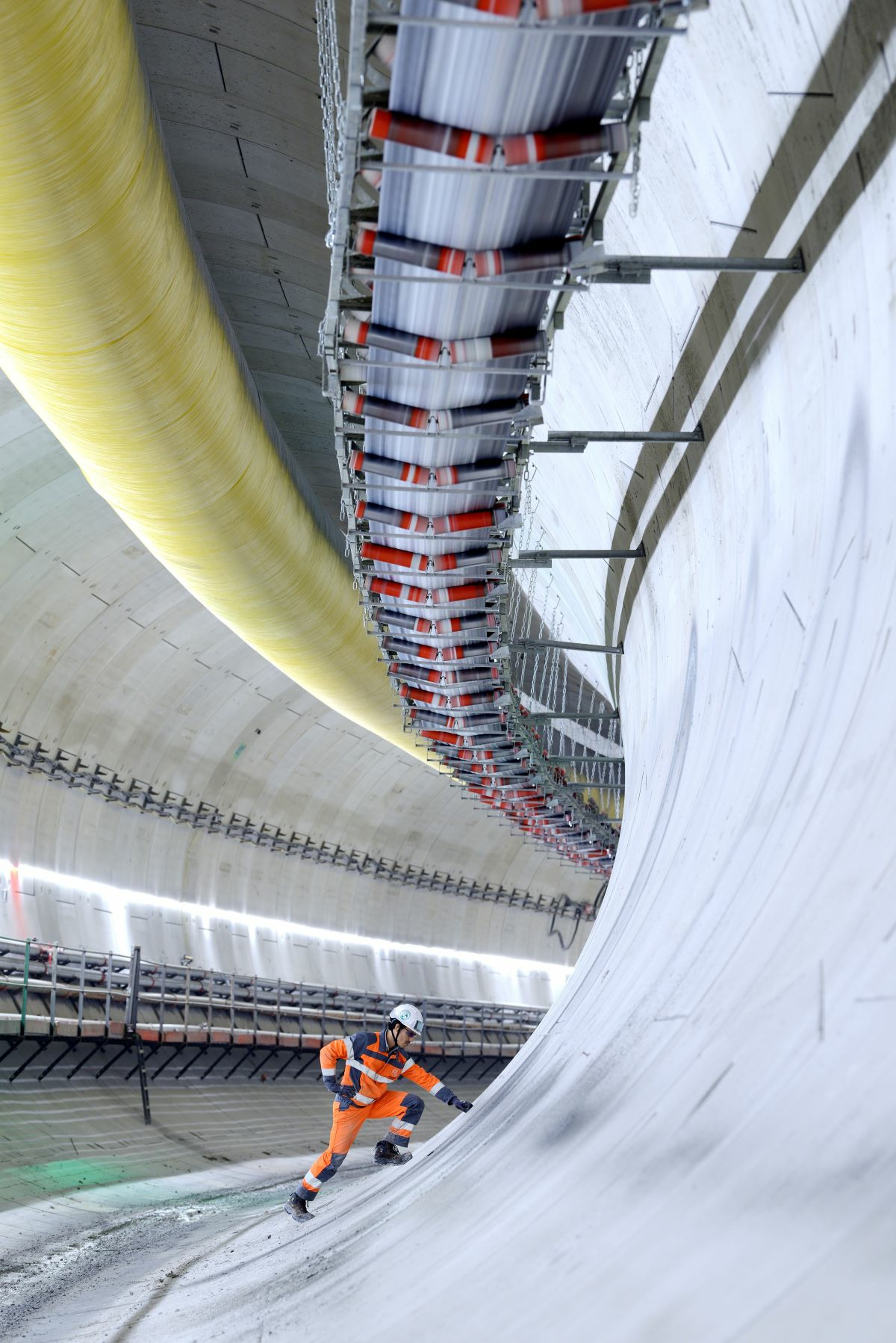 Optimas OE Solutions - tunnel